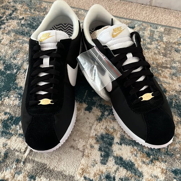 Nike | Shoes | Mc Eiht Signed Nike Cortez Compton Kendrick La Kobe ...